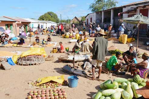 Commune de Bekitro de Bekily : Manifestation contre la destitution du ...