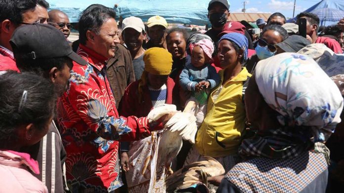 Promotion du MAP-Plus : Marc Ravalomanana à Talata-Volonondry - Midi ...