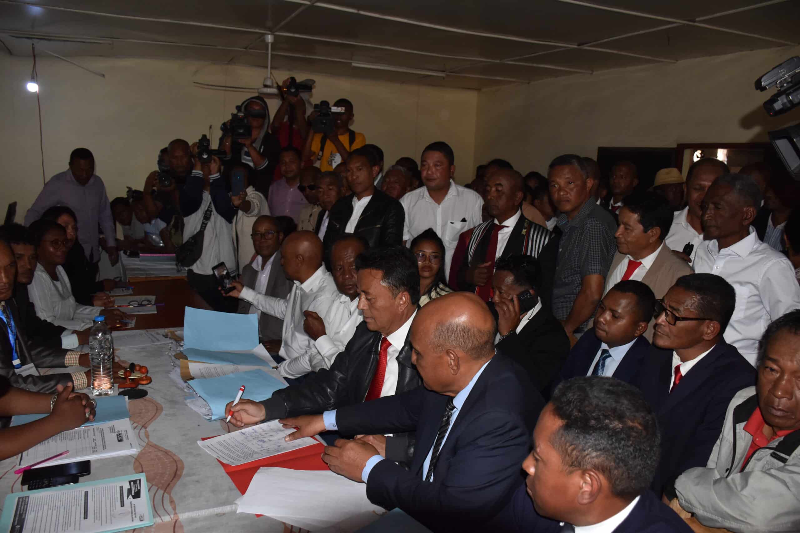 Dossiers de candidature déposés : Un véritable parcours du combattant ...