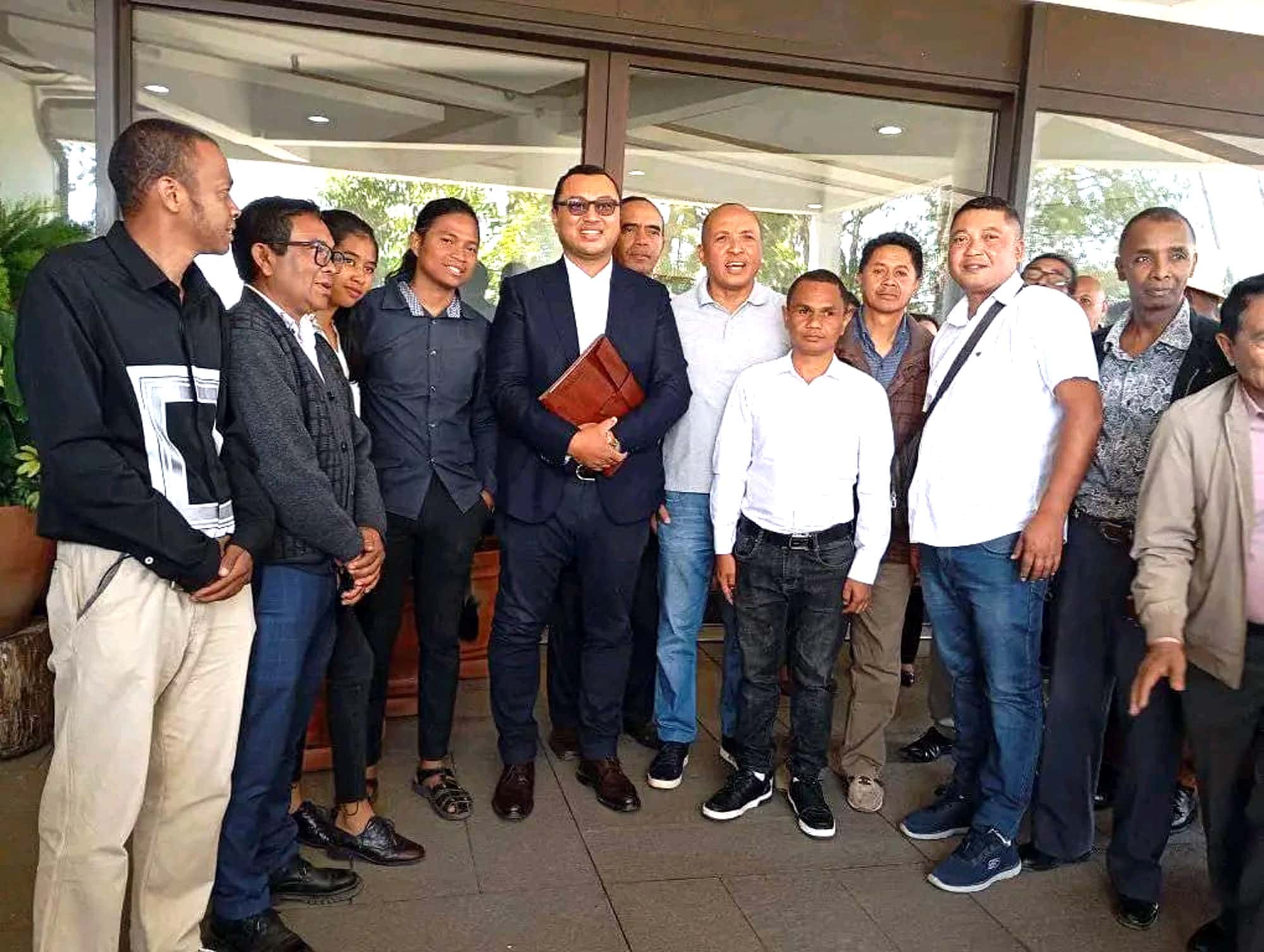 Tojo Ravalomanana : Candidature décidée à l’unanimité au sein du ...