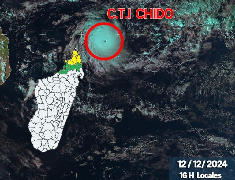 Météo : Le cyclone tropical intense Chido transite à 70km au nord de la ...