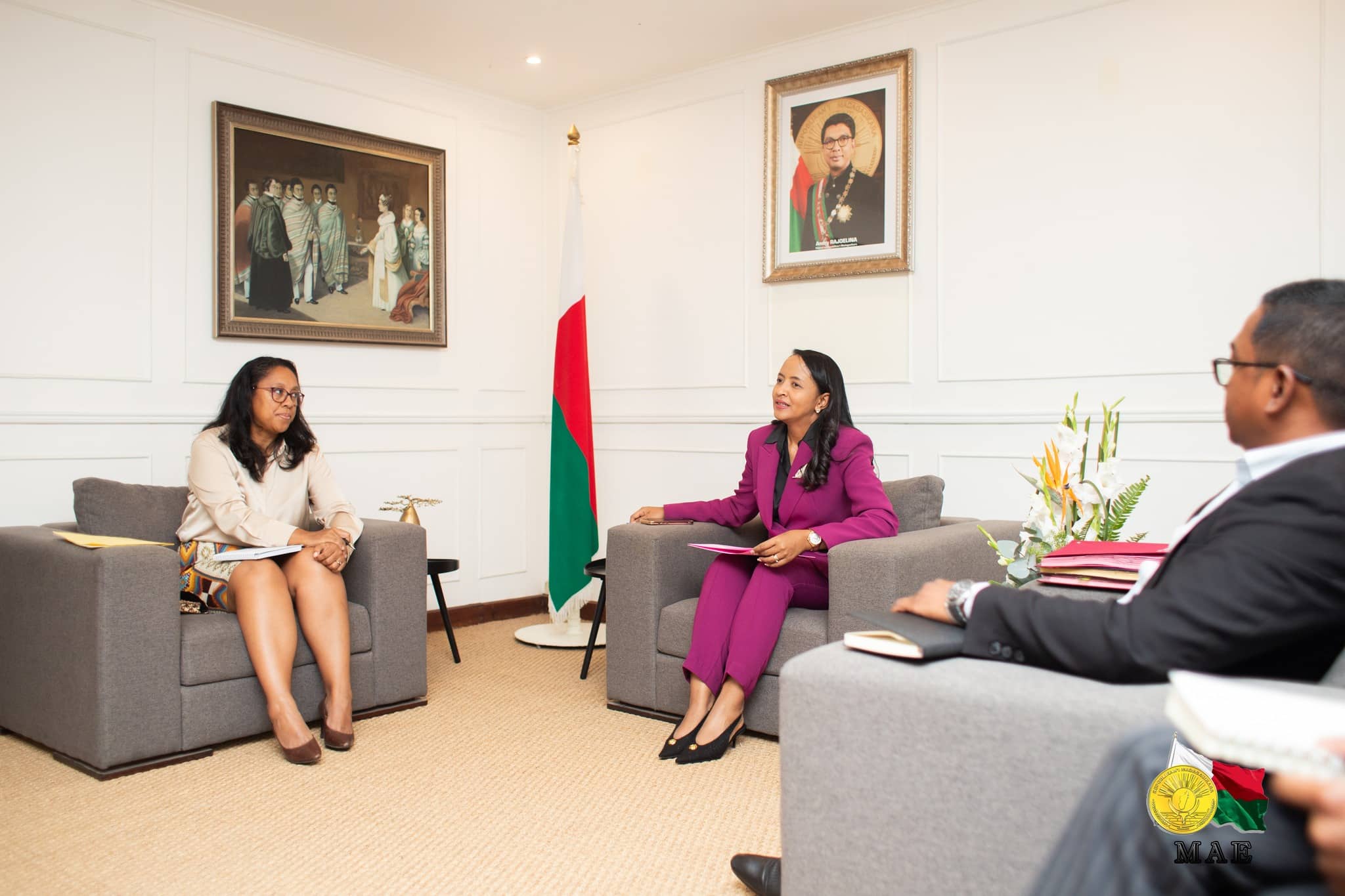 Vè𝐦𝐞 𝐒𝐨𝐦𝐦𝐞𝐭 𝐝𝐞 𝐥𝐚 𝐂𝐎𝐈 : Le logo officiel et le site web dédié à l ...