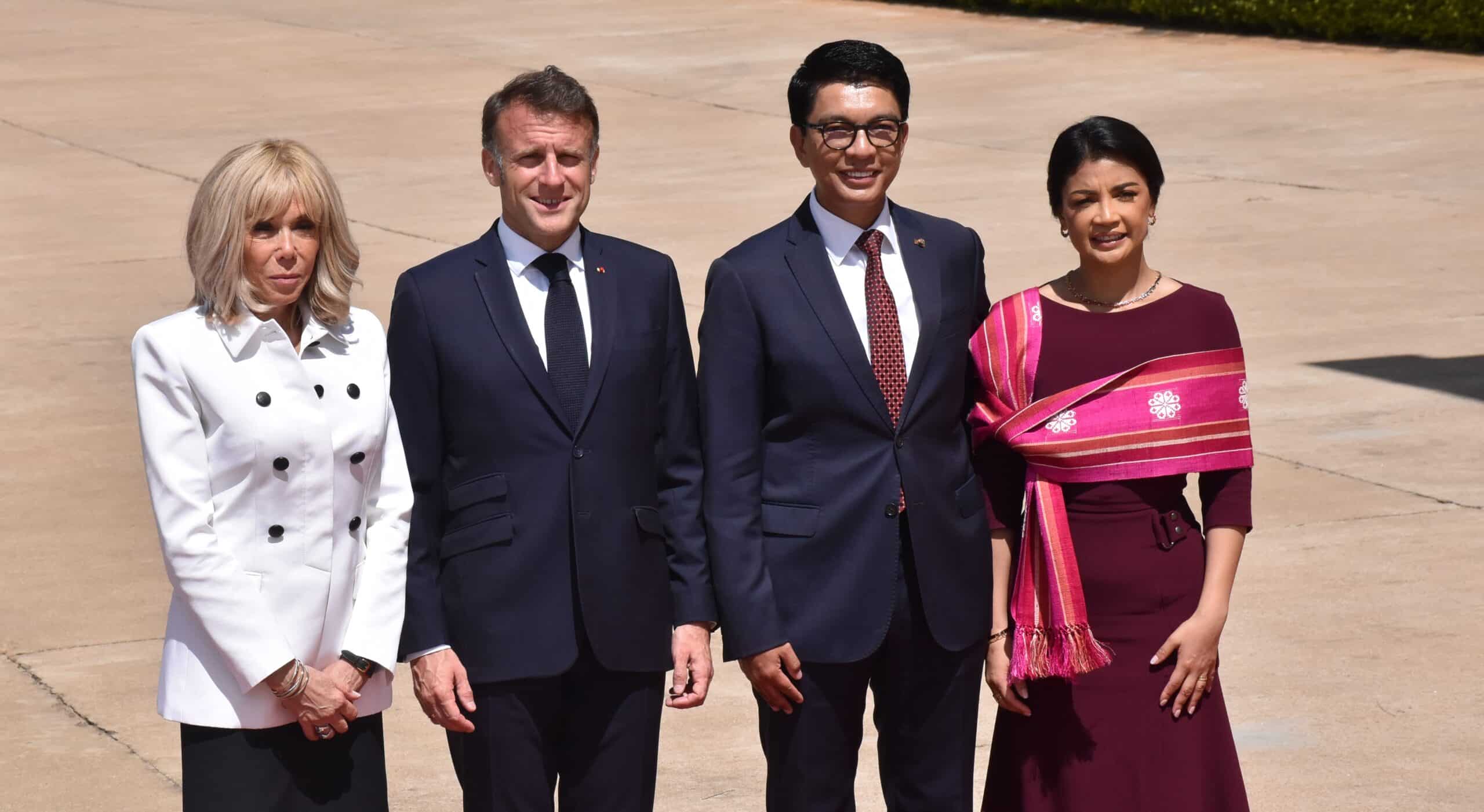 Mialy Rajoelina - Brigitte Macron : Visite du centre de prise en charge ...