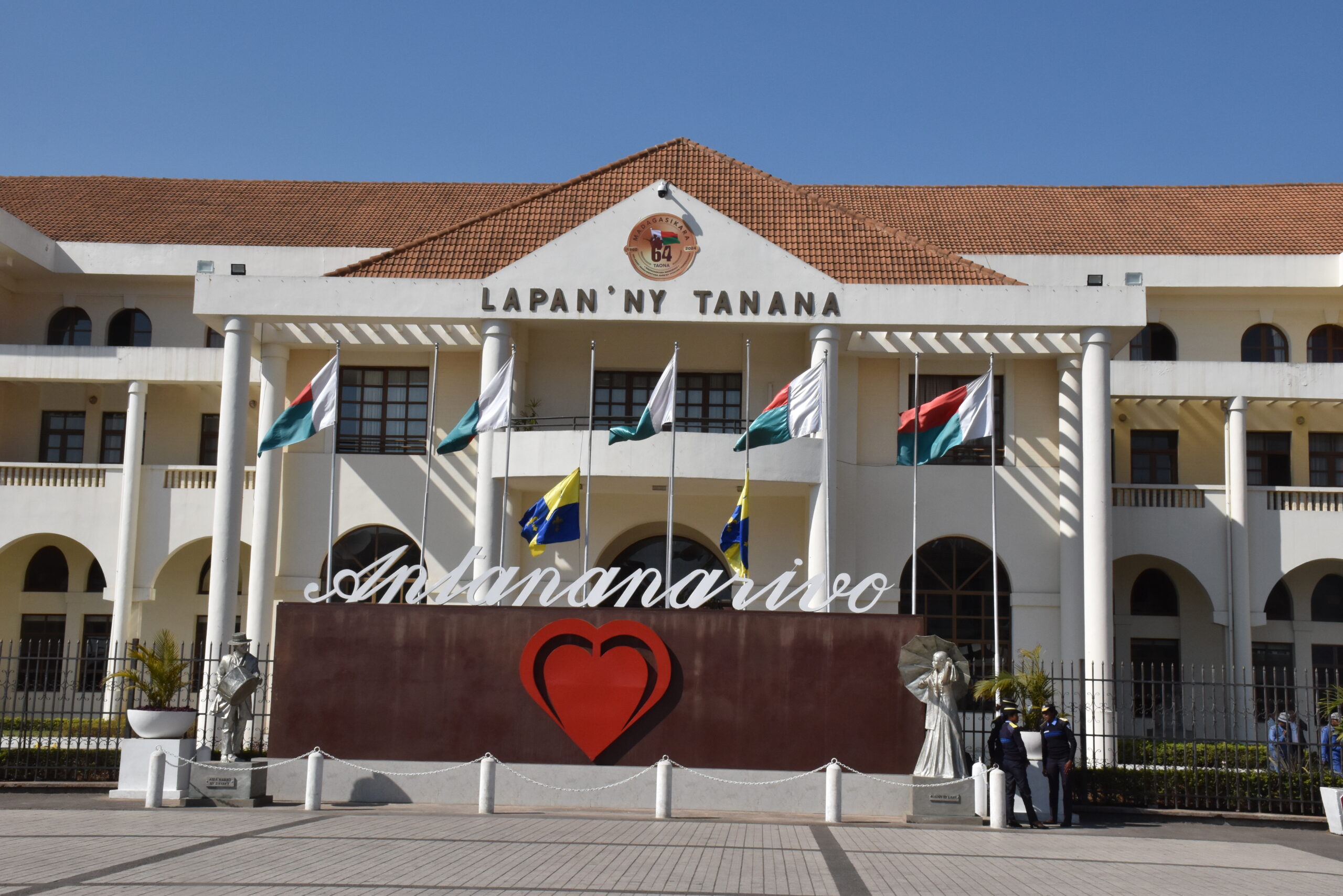 Harilala Ramanantsoa : Pour une réforme fiscaleet une gestion plus ...